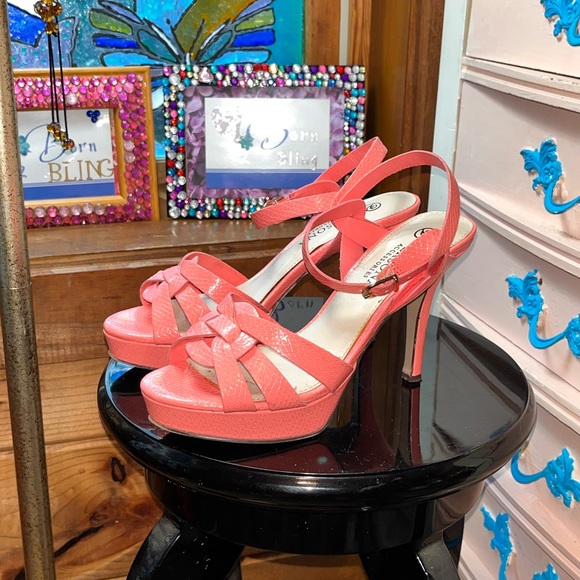 Versona | Shoes | Versona Peachy Pink Gorgeous Heeled Sandals Worn ...